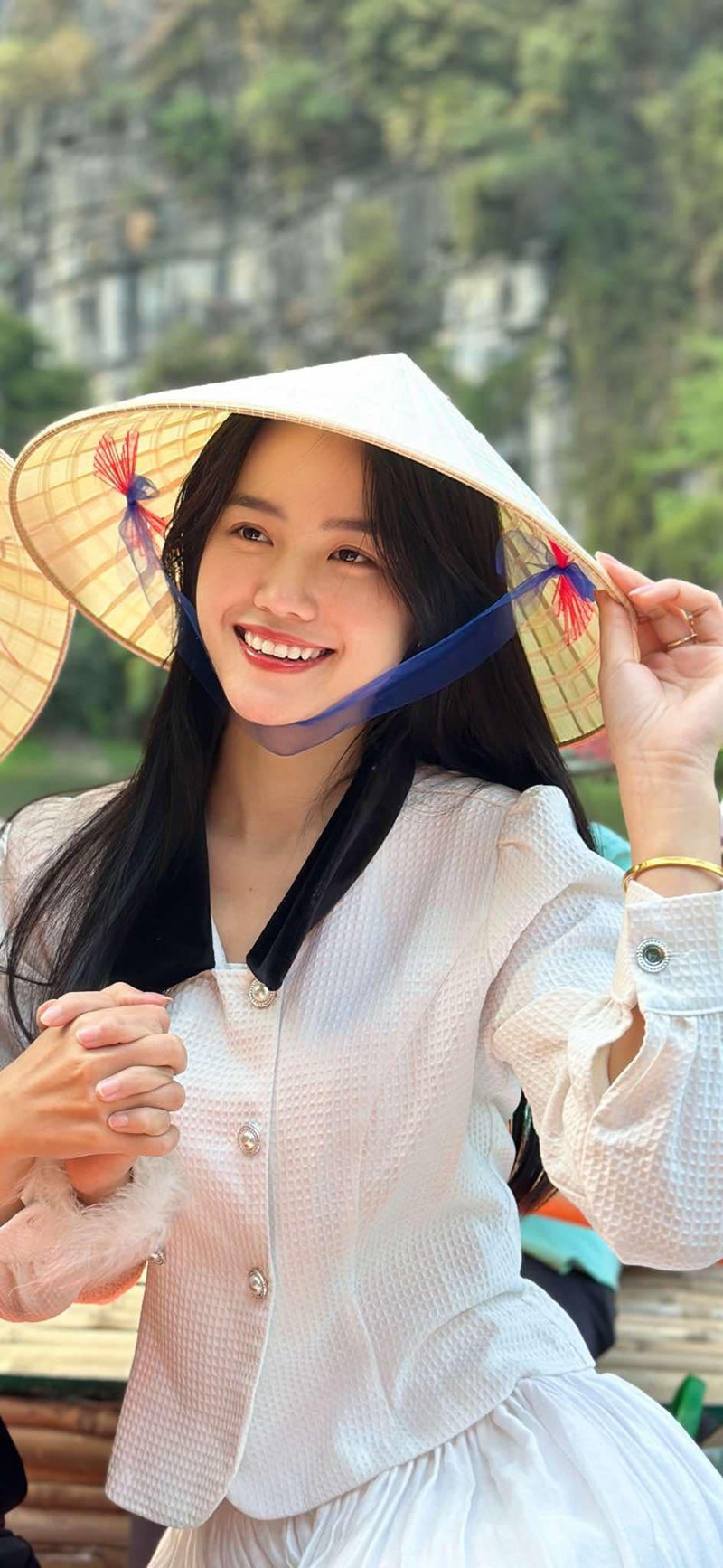 Đã có 'in4' nữ quân nhân đẹp như hoa hậu trong khối quân nhạc, đang gây sốt tại lễ diễu binh