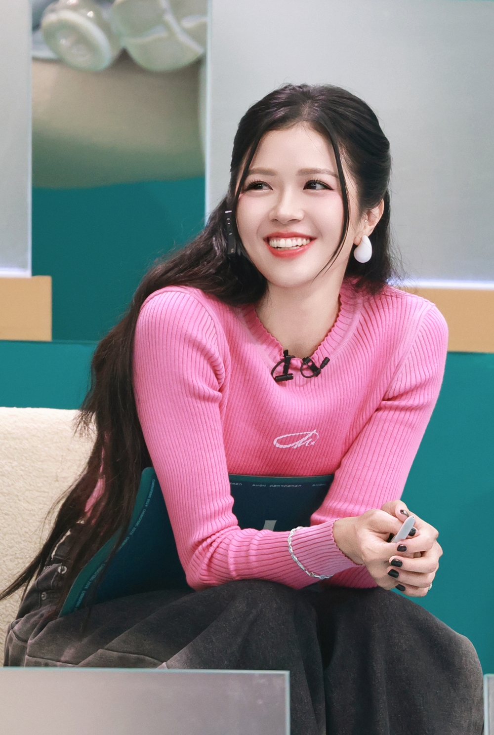 Suni Hạ Linh lộ dáng 'phát tướng', đáp trả chuyện đi hát hội chợ Trung Quốc