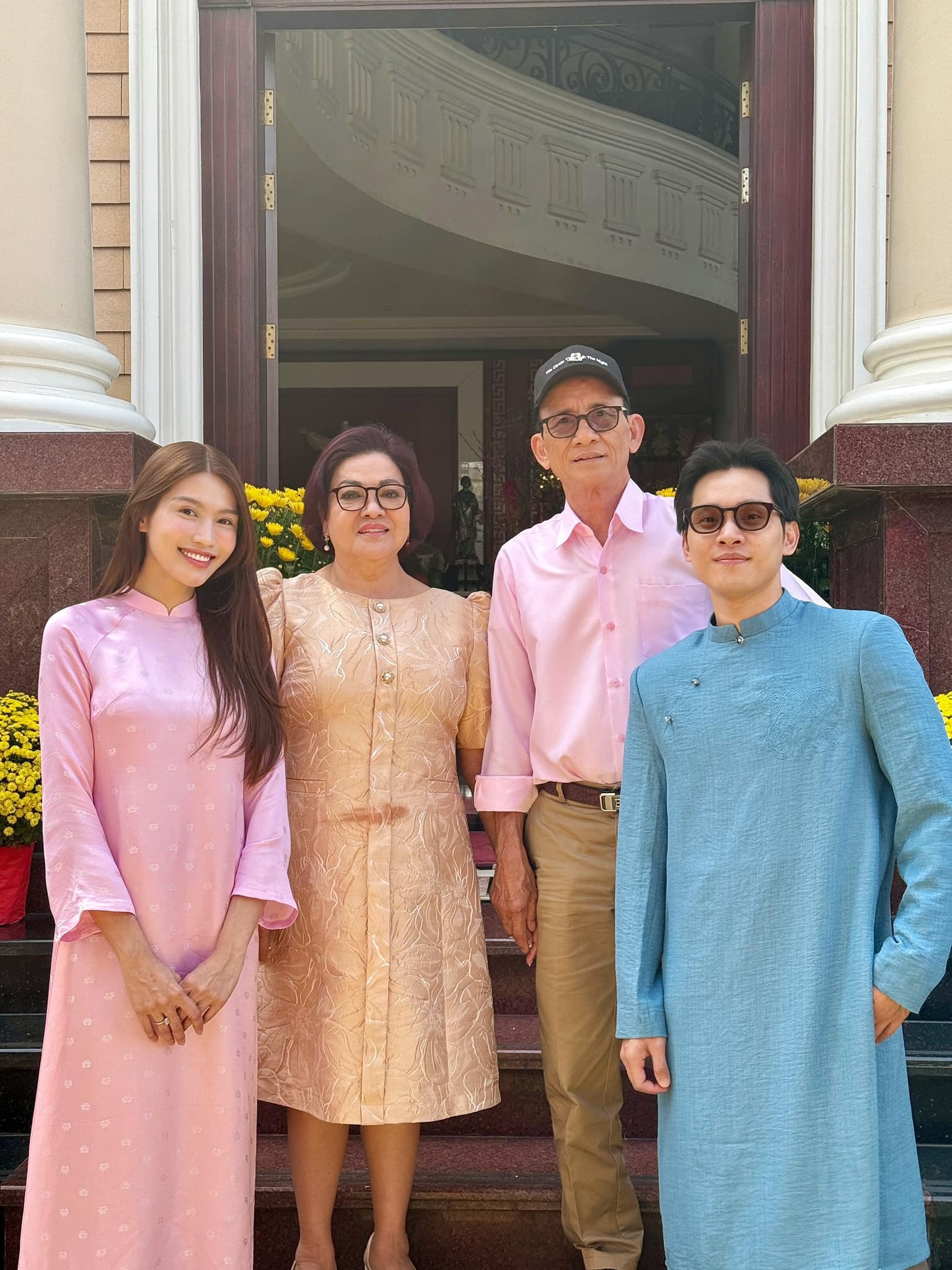 Ảnh cận biệt thự 'to vật vã' của nhà chồng Á hậu Chế Nguyễn Quỳnh Châu